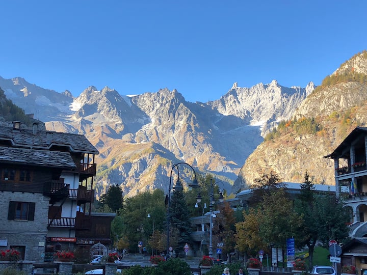 Petite Maison: A  50 Passi Dalla Funivia !!! - La Thuile