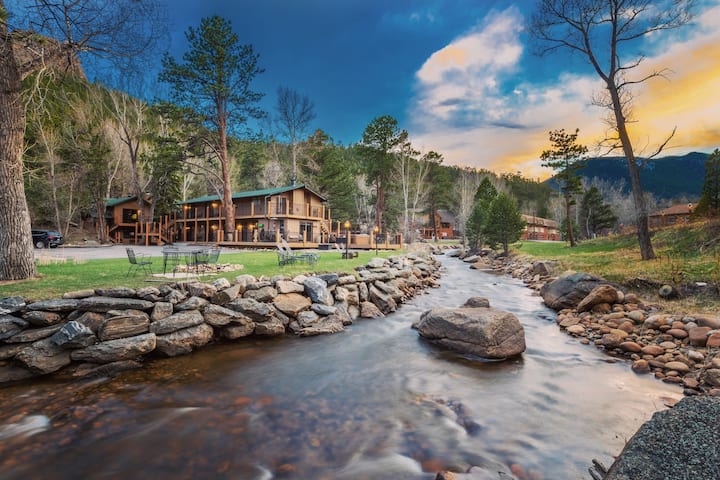 River View King Room With Balcony - Estes Park, CO