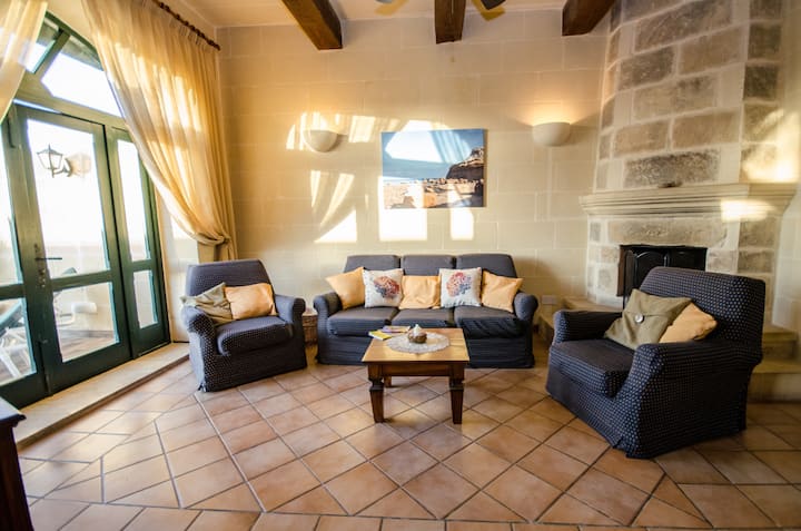 Town House With Pool, Valley And Sea Views. - Malte