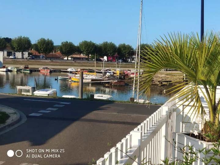 Joli T2 Dans Petite Résidence Avec Vue Port - Arcachon