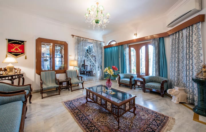 Pichola Suite & Balcony With Lakeview - Udaipur