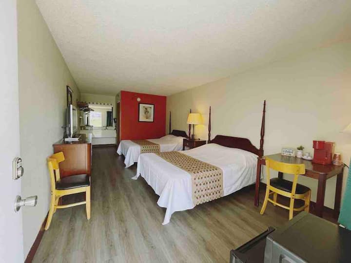 Private Room In The Heart Of Branson - Branson, MO