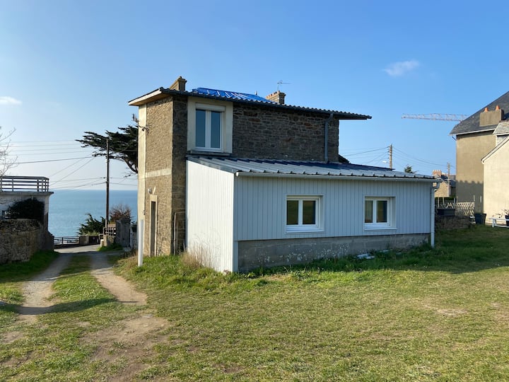 Maison Vue Mer Et Superbe Plage En Traversant Rue - Saint-Malo