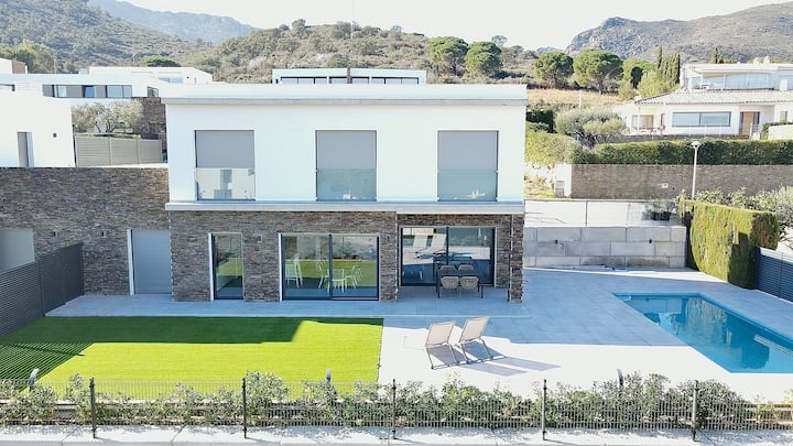 Vil•la Cala Prona - Colera