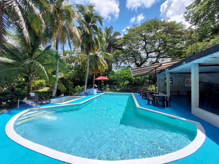 Hotel Campestre Con Piscina Y Jacuzzi - Honda