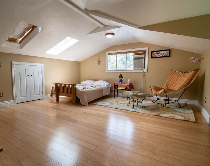 Quiet & Comfy In Hip & Foodie Area - Salt Lake City, UT