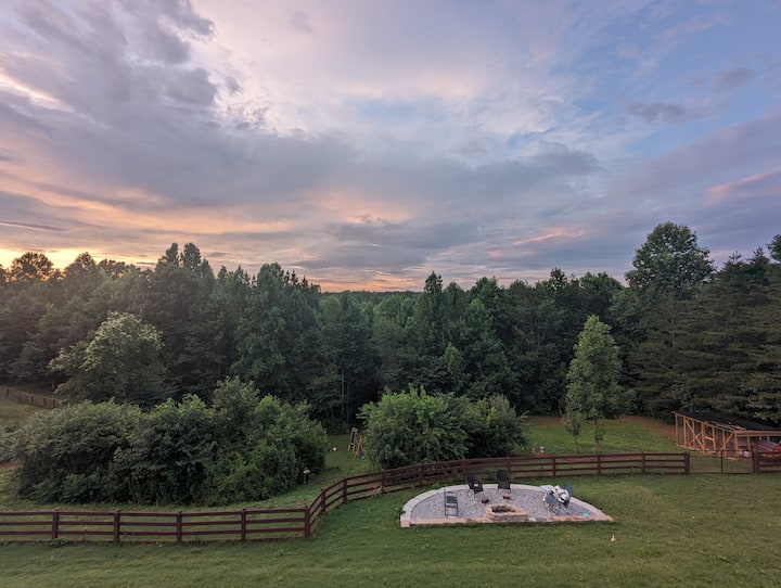 Beaverdam Creek Private Guest Apartment - Travelers Rest, SC