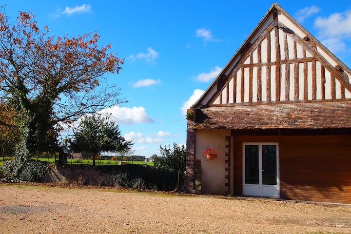 Salle Bergerie Atypique . Couchages Et Jardin - Eure-et-Loir