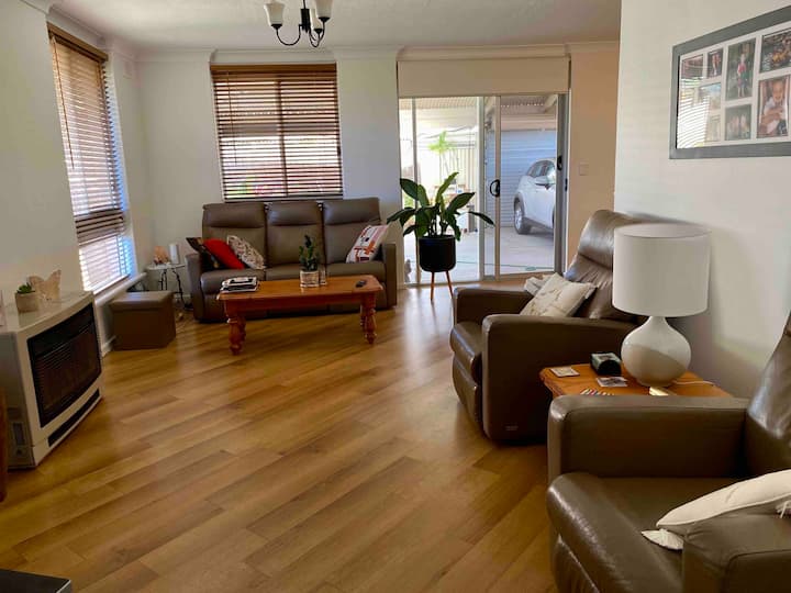 Cozy Home At The Lodge - Australia