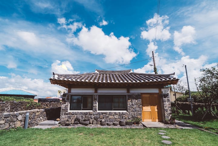 Traditional Jeju House, Dongparksaenge - B - 구좌읍