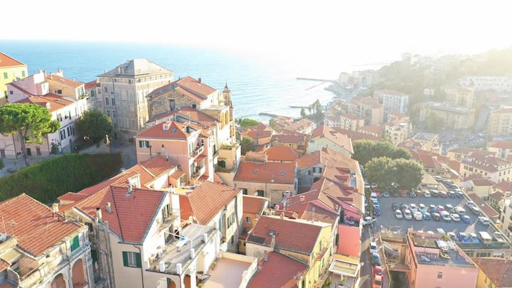 Stunning Penthouse In Historic Centre Of Imperia - Imperia
