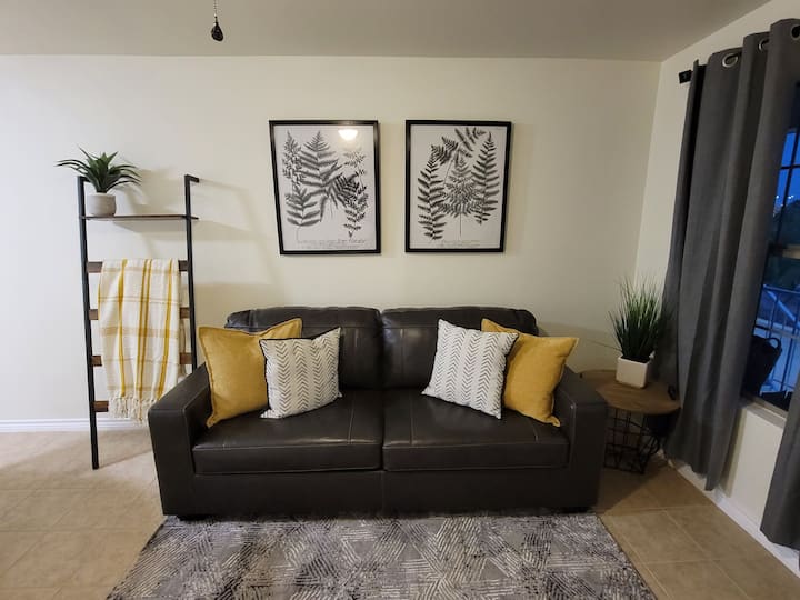 Cozy 2 Bed/2 Bath Condo Walking Distance To Casino - El Indio