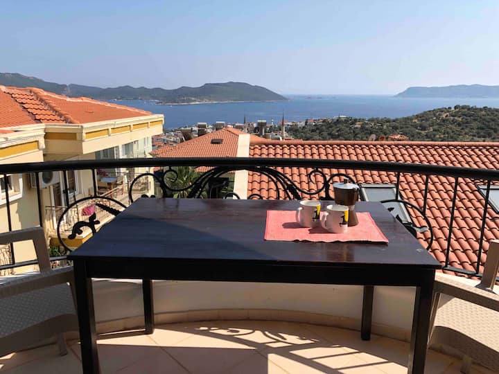 Centrally Located Apartment/merkezde Kiralık Daire - Kaş