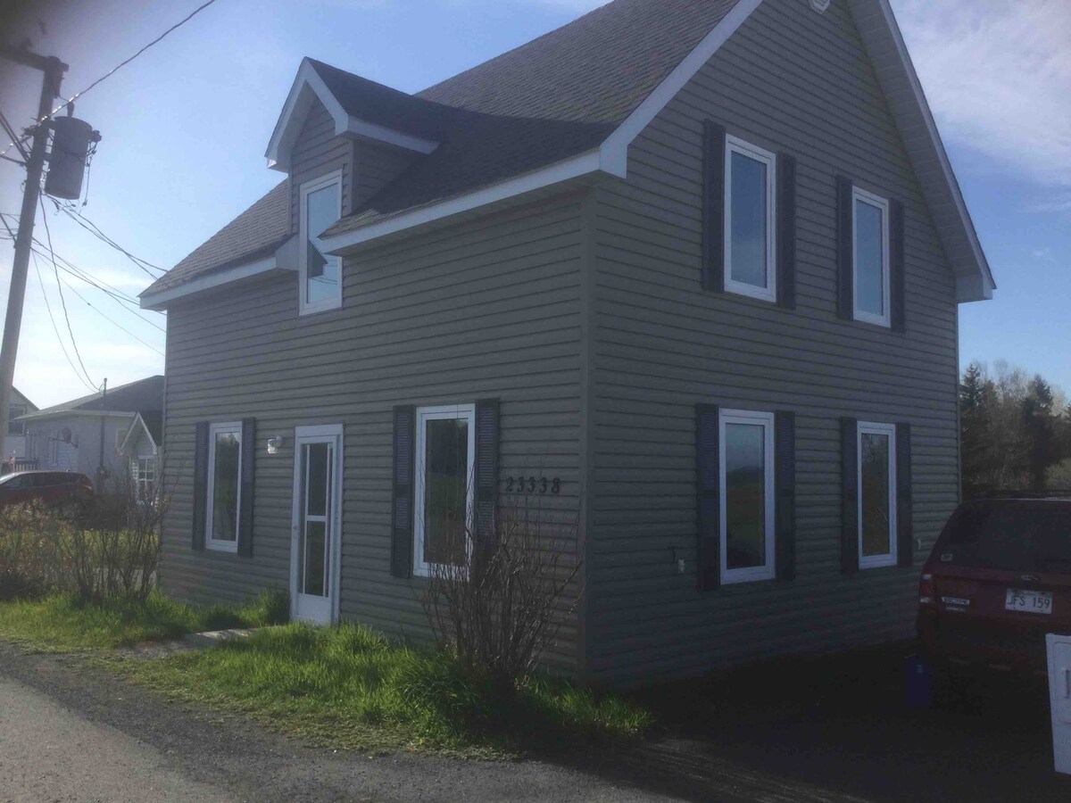 LaPointe Cottage - Houses for Rent in Nash Creek, New Brunswick, Canada ...