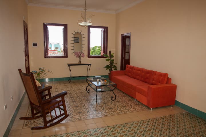 Room W Balcony And Terrace In The Heart Of Vedado - Cuba