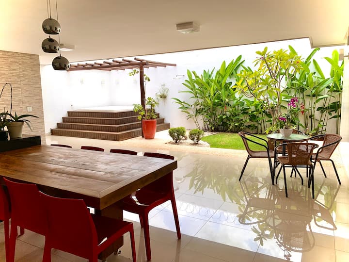 Casa Com Jacuzzi E Churrasqueira Para 12 Pessoas - Goiânia