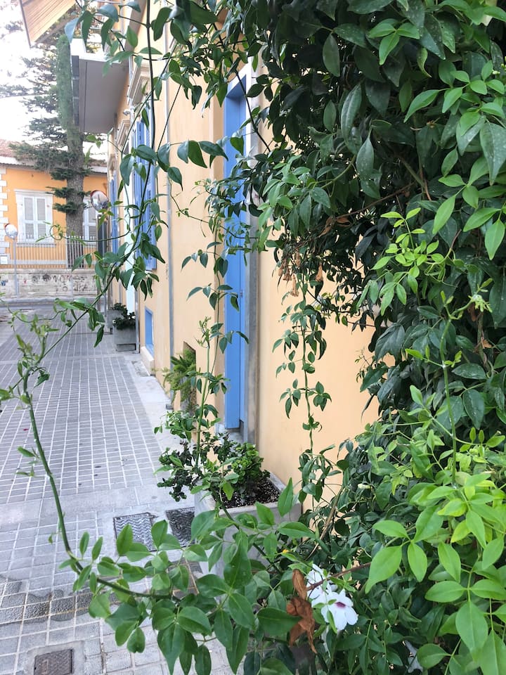Cosy Loft In The Old Town - Limassol