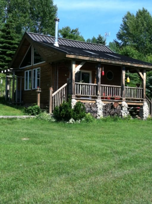 Little Cabin at Rocky Top Farms - Cabins for Rent in Ellsworth