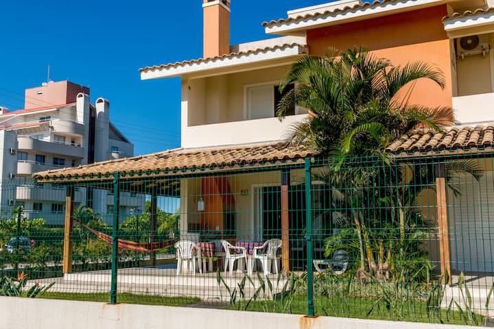 Casa Completíssima, Pertinho Da Praia. - Governador Celso Ramos