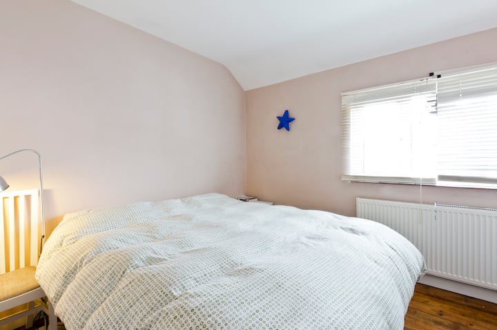 Double Room In Woking - Woking