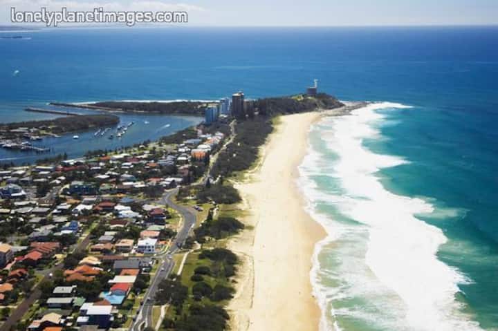Queen Bedroom In Shared House - Walk, Swim, Surf - Sunshine Coast