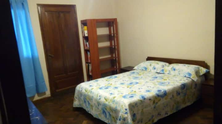 Departamento Grande En Tucuman Con Cochera - Tucumán