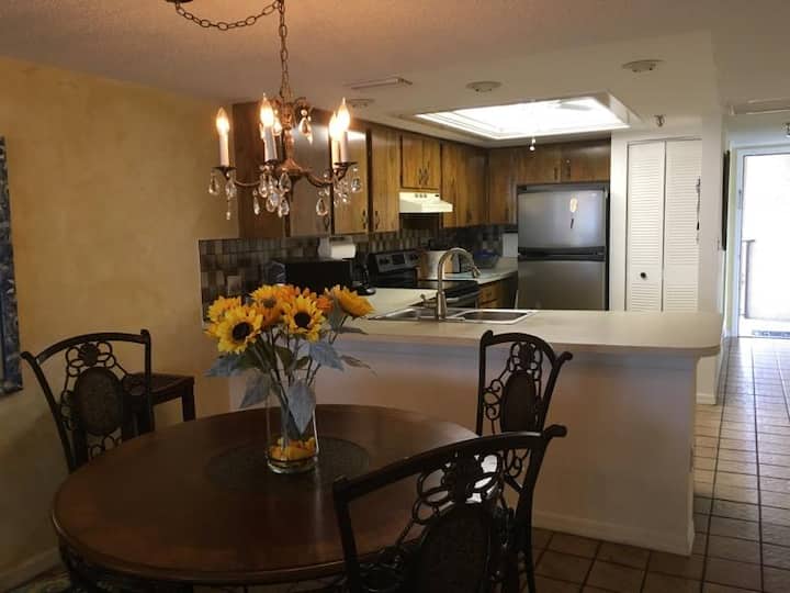 Come Be Seduced By Madeira Beach Stay At Casa Fina - Madeira Beach, FL