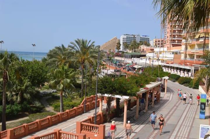 Apartamento En Puerto Marina (Benalmádena, Málaga) - 베날마데나