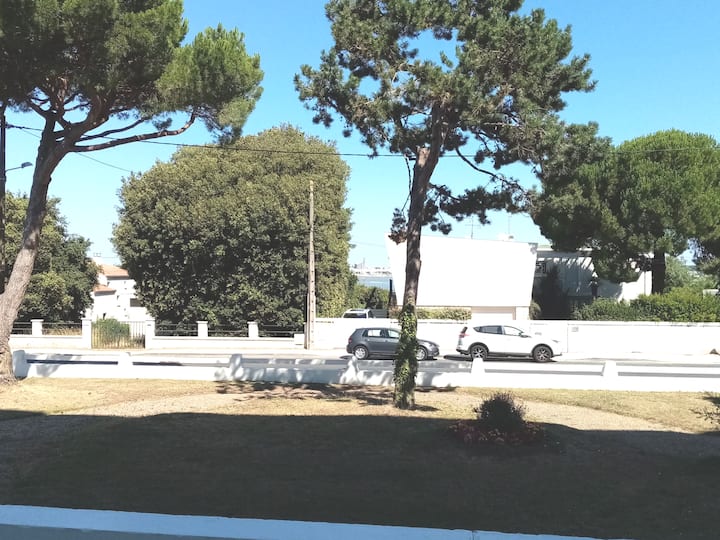Joli Appartement De 35 M2 Avec Vue Sur Mer - Plage Saint Georges de Didonne
