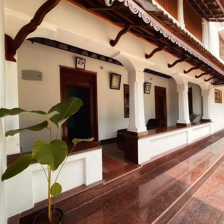 Paddygram Heritage Pool Villa - Wayanad