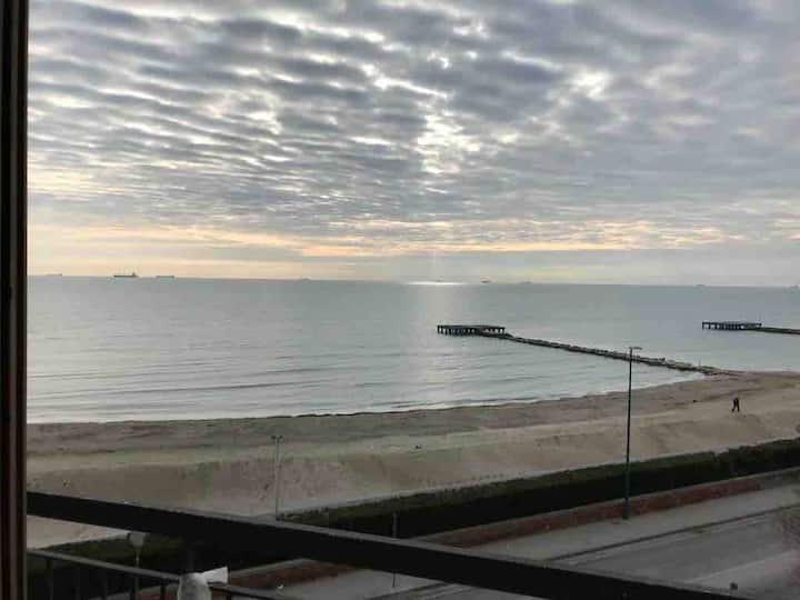 Lido Modern Sea View Apartment - Venecia