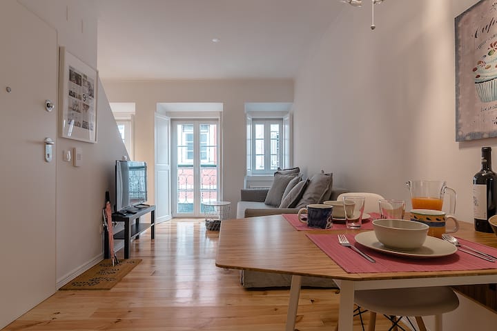 Beautiful, Space + Light, Near Bairro Alto! - 里斯本