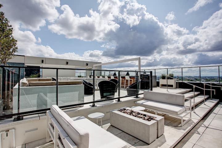 Condominio De Lujo En El Centro De Montreal - Montreal