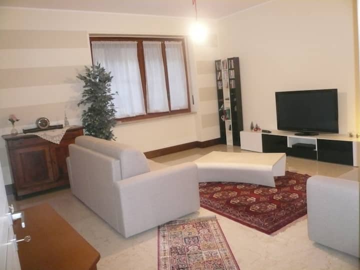 Grande Appartamento Nel Cuore Di Torino - Turin