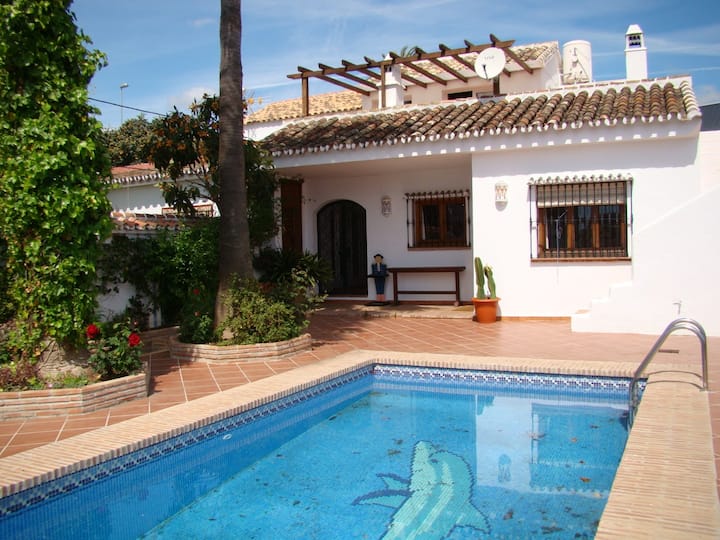Holiday Villa With Private Pool - 4 Bedrooms - Fuengirola