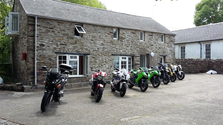 Cronkbane Cottages - The Barn - Isle of Man