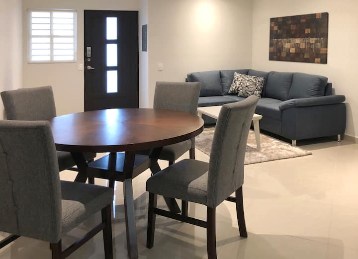 3. Private Apt 1-6 Guest/2 Room/us Consulate/udem - Santa Catarina