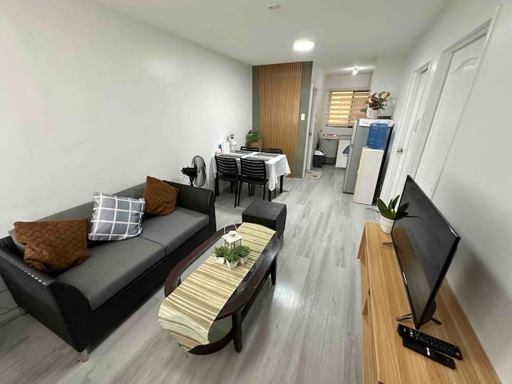 Newly Renovated, Furnished  2br  W/  Netflix ,Wifi - Cebu