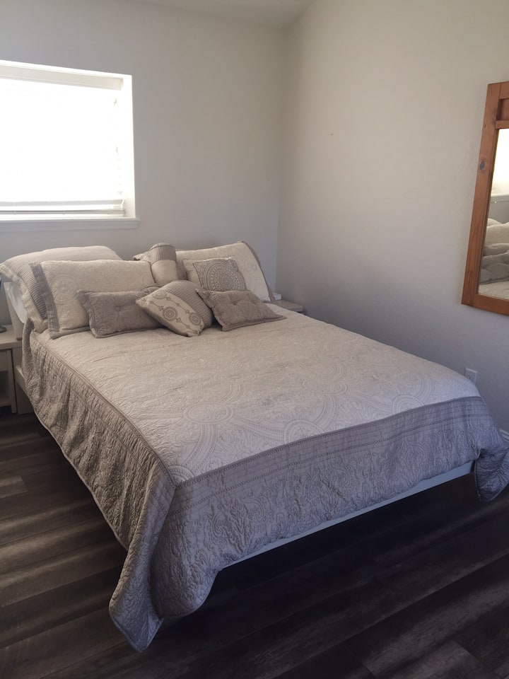 Paradise At Swiss Waterski & Golf Resort, Room 2 - Groveland, FL