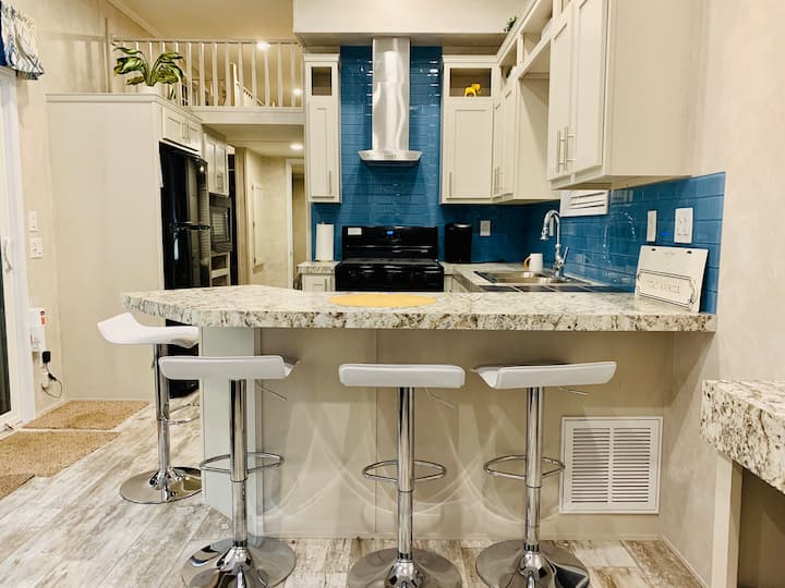 The Onyx Tiny House. - Indianapolis, IN