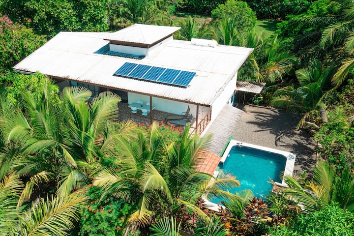 Casa De Las Palmas Residencia Isabella - Costa Rica