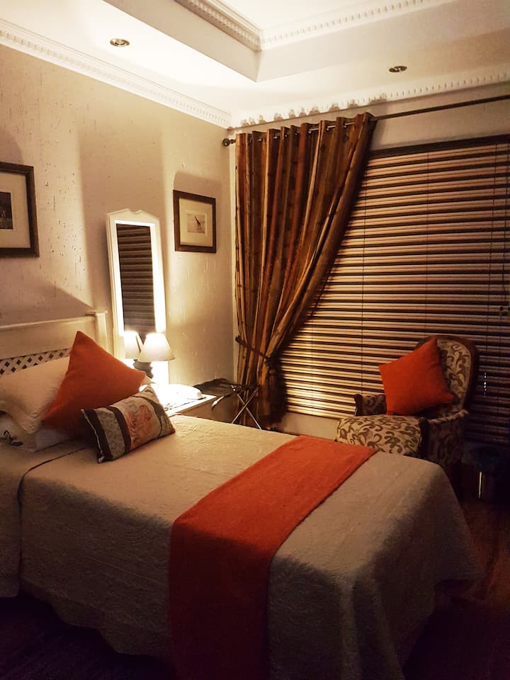 Aquila And Priscilla Guesthouse - Hope - Nigel