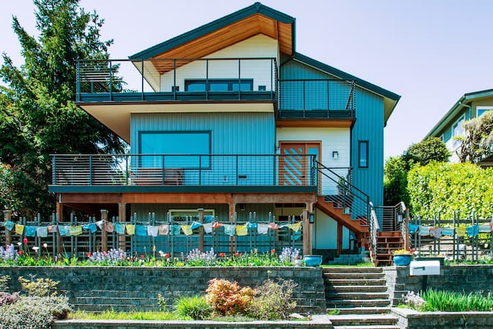 Peaceful West Seattle Retreat - Self-contained - Seattle, WA