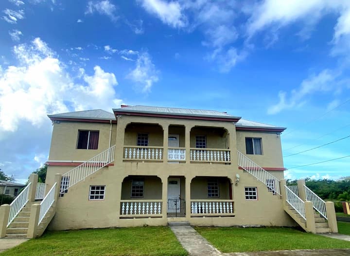 Very Spacious & Comfortable 4 Bedroom Downstairs - Saint Croix