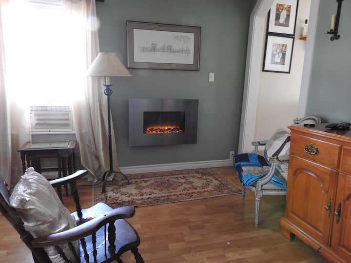Bright And Spacious Downtown Studio - Nouveau-Brunswick
