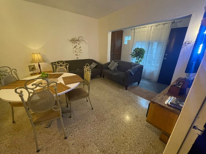 Amplio Departamento - Monterrey