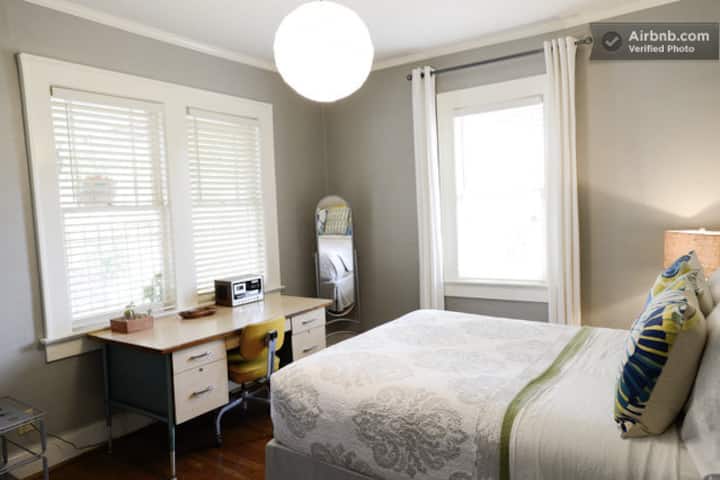 Private Room in Vintage Bungalow - Houses for Rent in Atlanta, Georgia ...