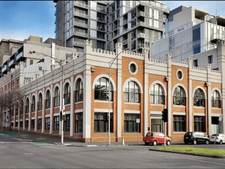 Excellent Apartment On City Fringe - Bayside City