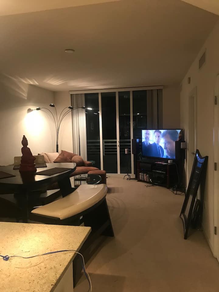 Channelside / Downtown Tampa Condo With Pool View - Tampa, FL