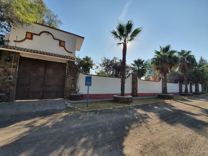 Hotel Real Caltengo Jardines Para Eventos - Querétaro